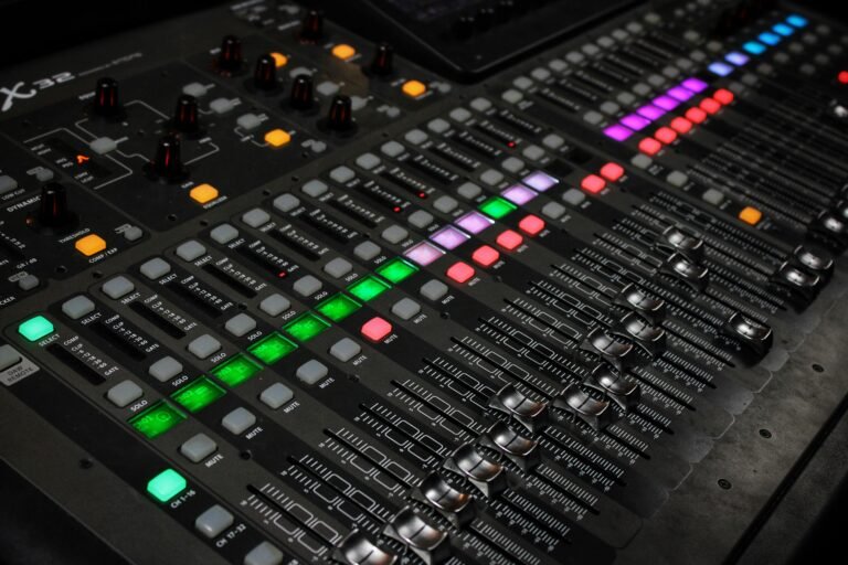 The 7 Essential Steps to Balancing Your Mix For Music | Sal Inserra Audio